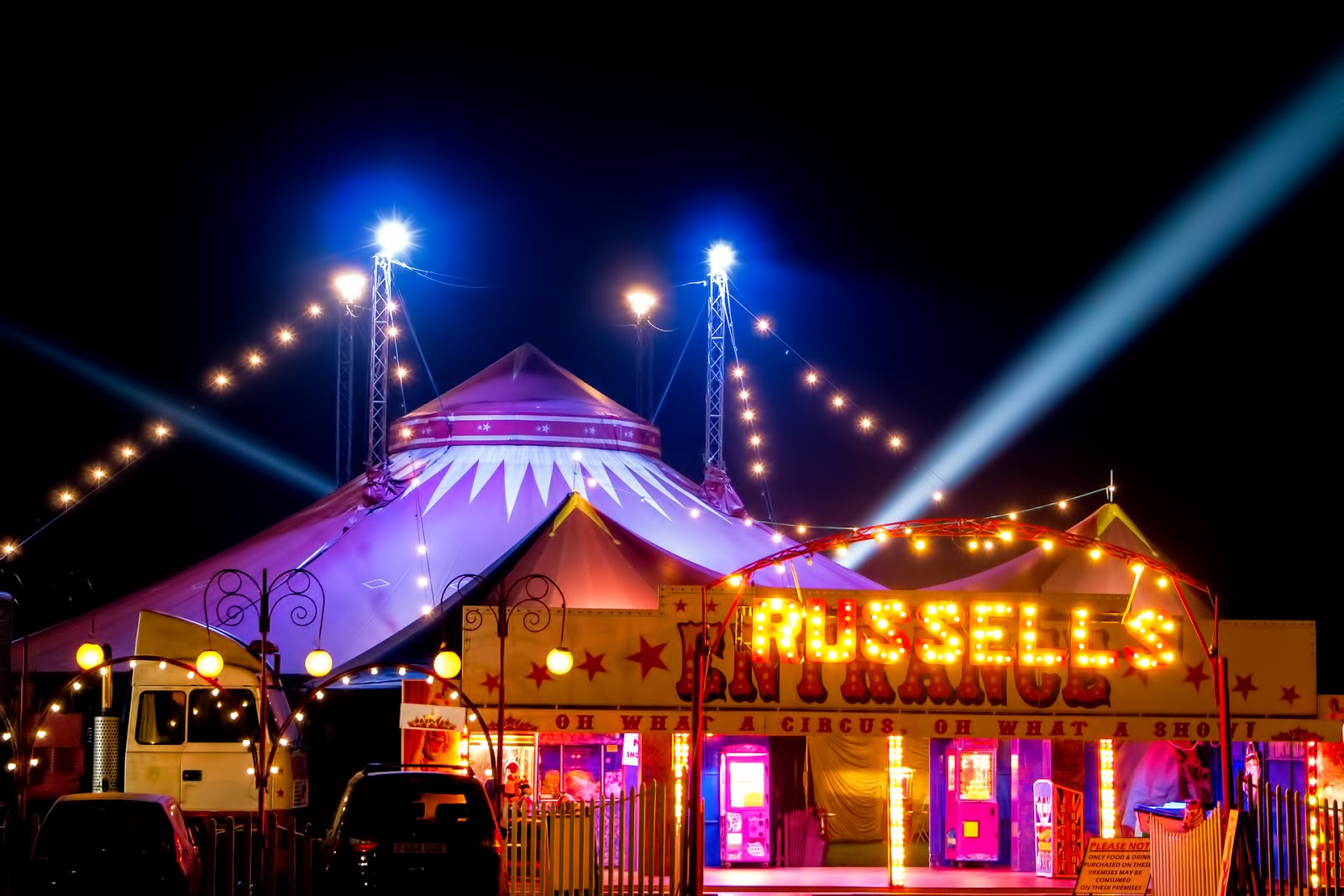 Lincolnshire Cam: A few more Circus Pictures. (After Dark)