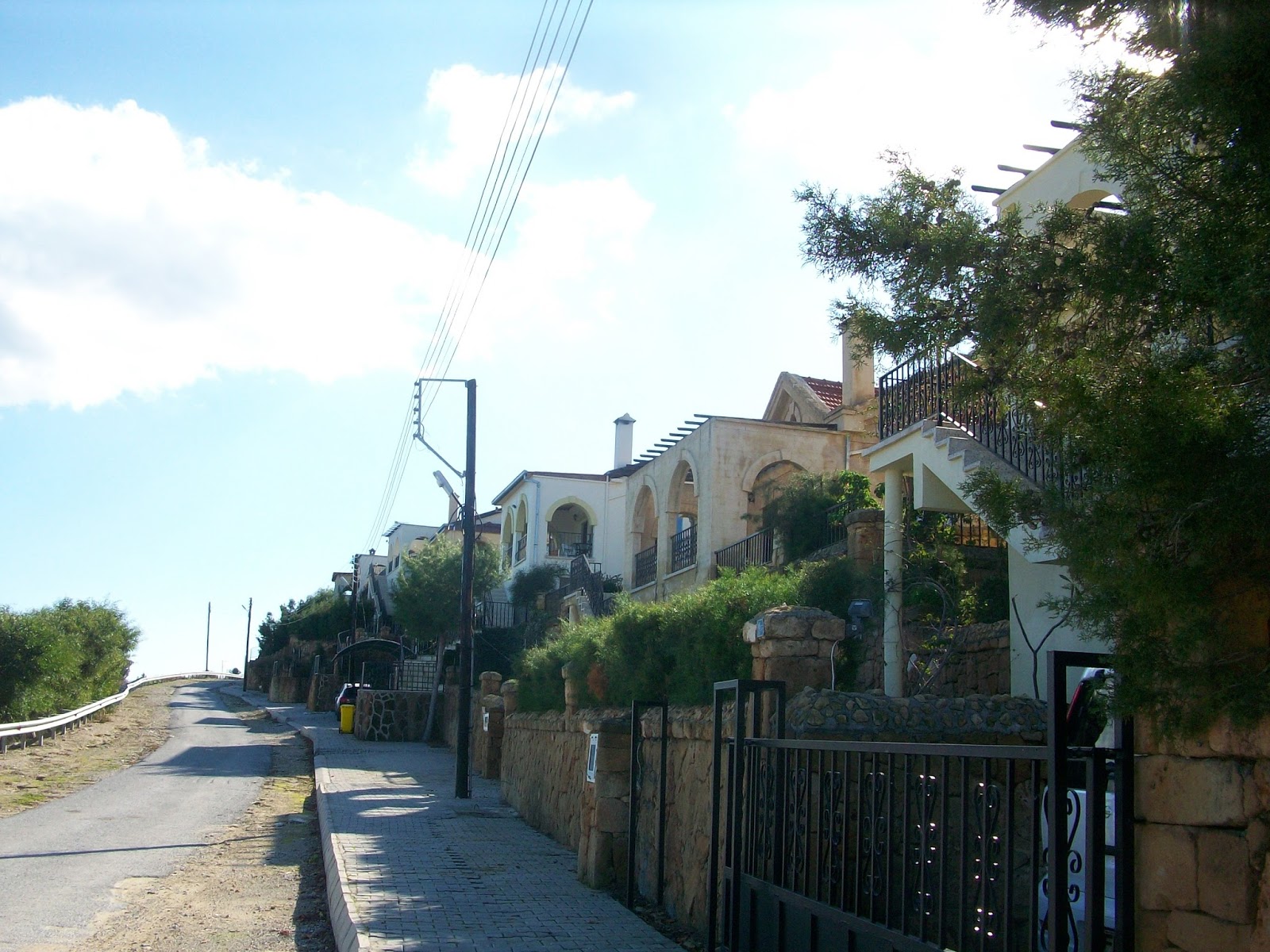 Gölge Gezgin: Cyprus Hiking 04 : Koruçam - Kayalar - Sadrazamköy