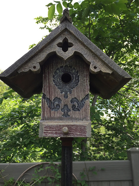 Love Living at Home: Decorating with birdhouses inside and out