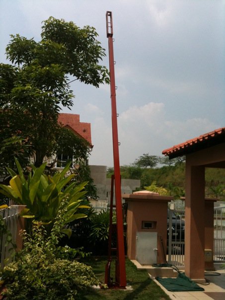 9M2TPT / N6HM / M0HIK: Crank up - tilt-over antenna mast