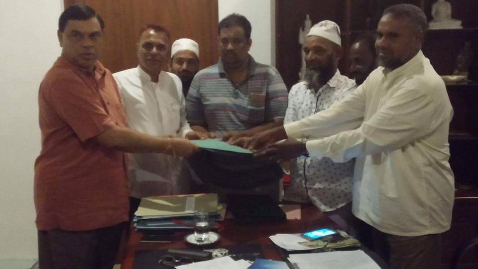 Group of former UNP PC Members join Mahinda's New Party | Gossip Lanka ...