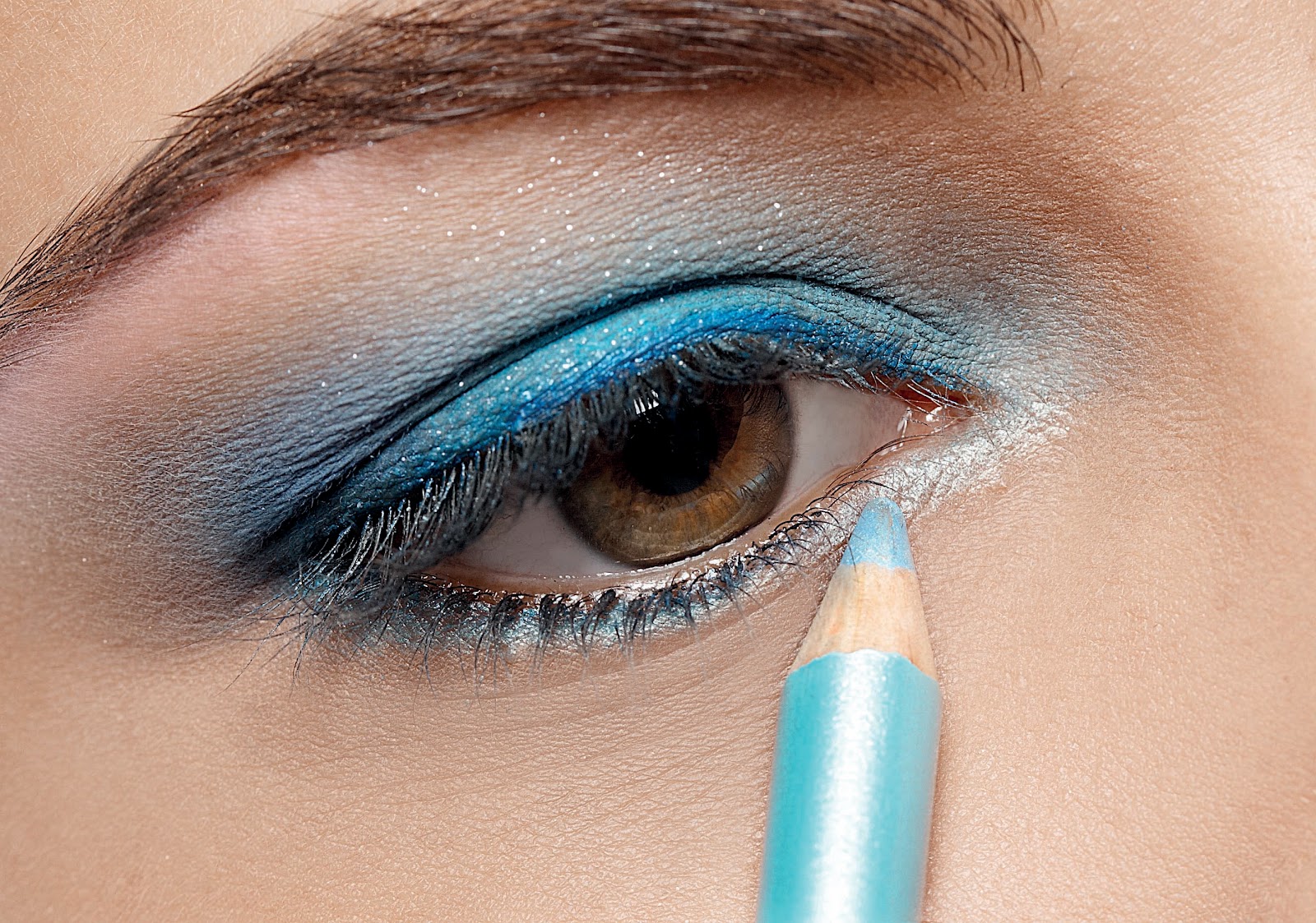 Adriana Borges: Passo a passo tons vibrantes de maquiagem para a ...