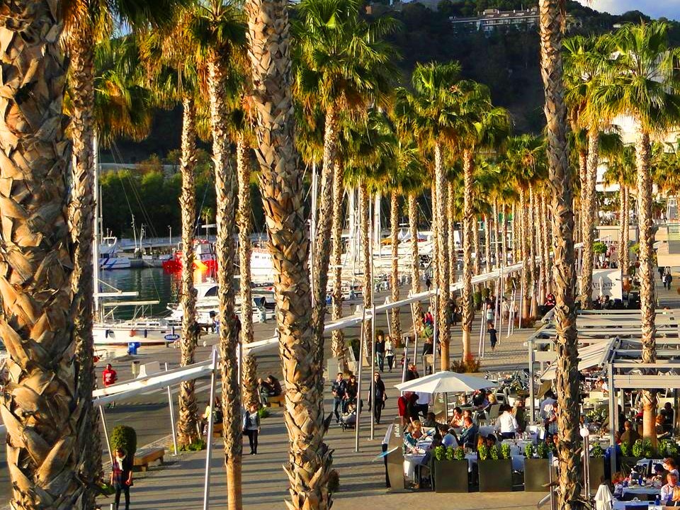MUELLE UNO - CONNECTING THE BEACH AND THE CITY CENTRE!