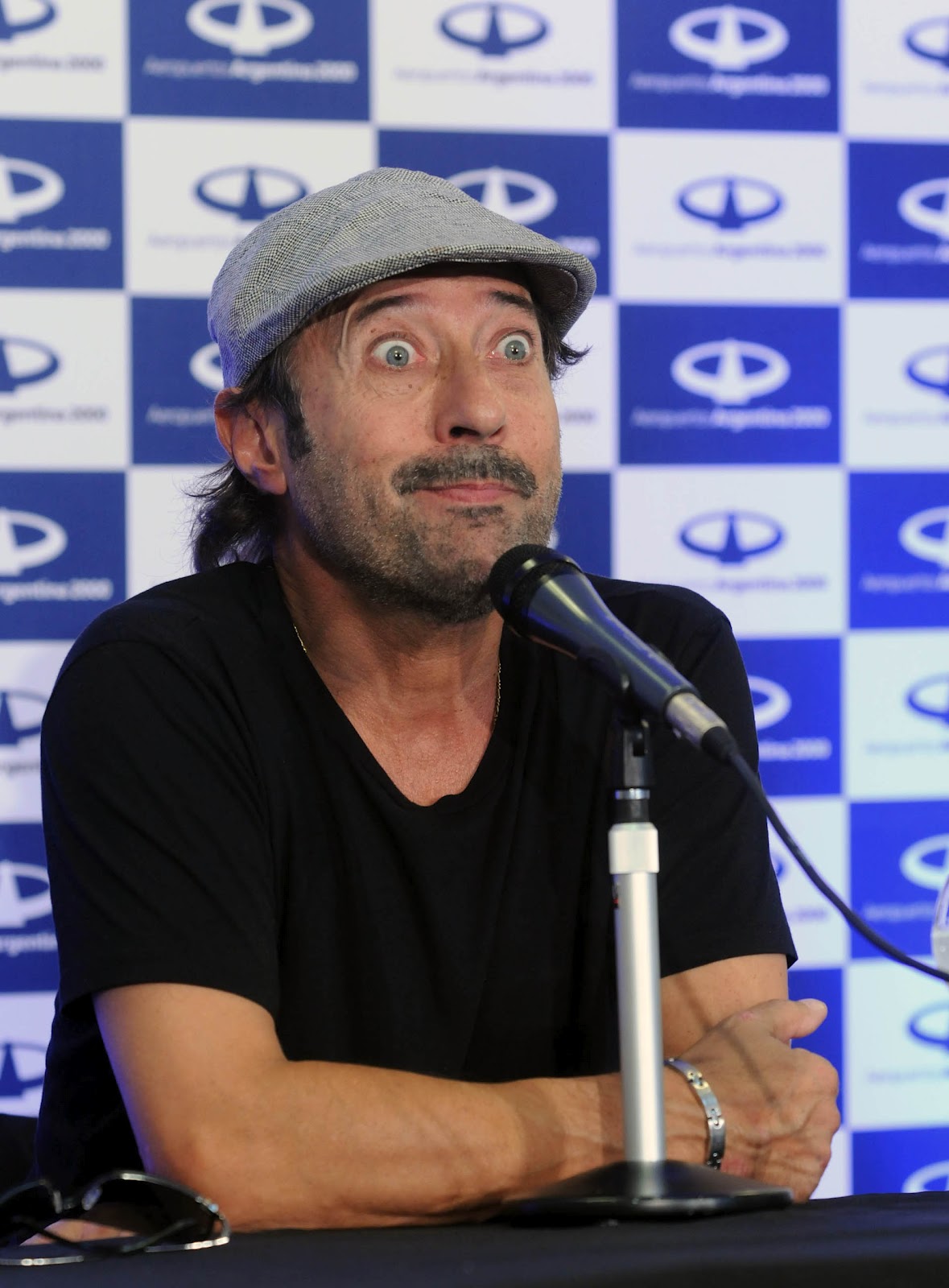 Al advertir que lo estaban despidiendo sin preguntarle de la película