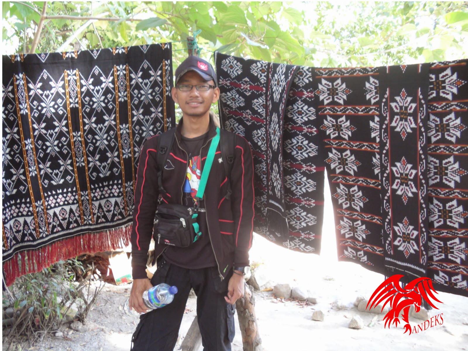 Sentra Kain Tenun Ikat Rote Ndao | PELANGI DI JAMRUD KHATULISTIWA