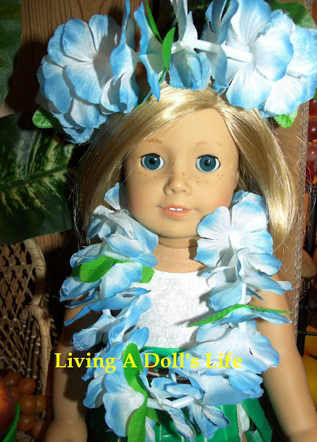 Living A Doll's Life : How To Make - Doll LUAU!!!