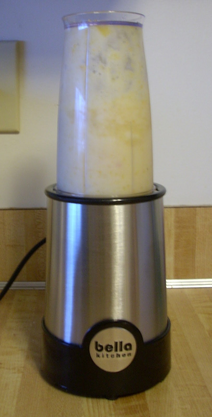 Playing With Your Food: The Rocket Blender Review (+ Tropical Smoothie ...