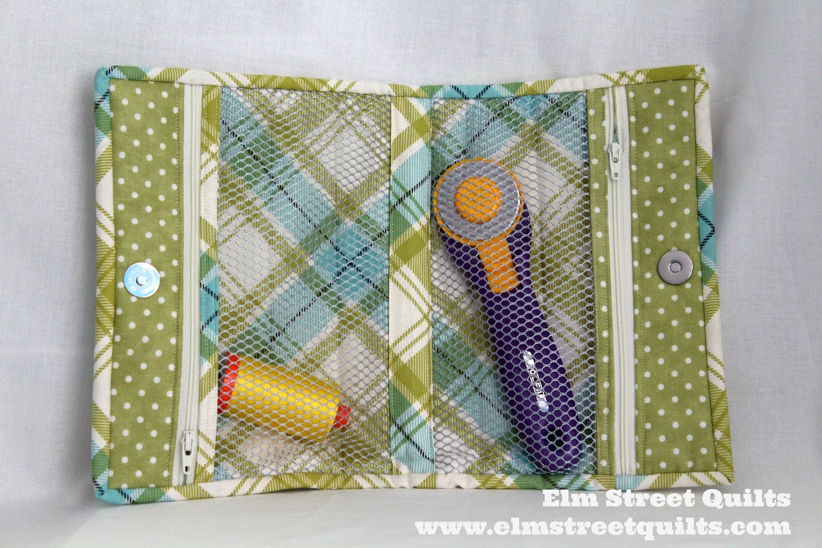 Bag It - Mesh Travel Bag Tutorial | Elm Street Quilts