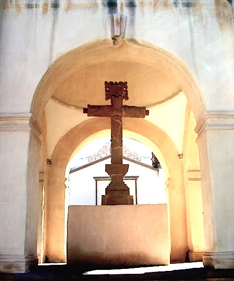 colonialmexico: The Carved Crosses of Hidalgo: El Cardonal