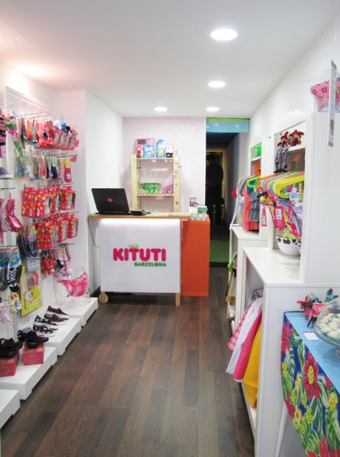 Al final de la tienda cuentan con este espacio para que los más pequeños