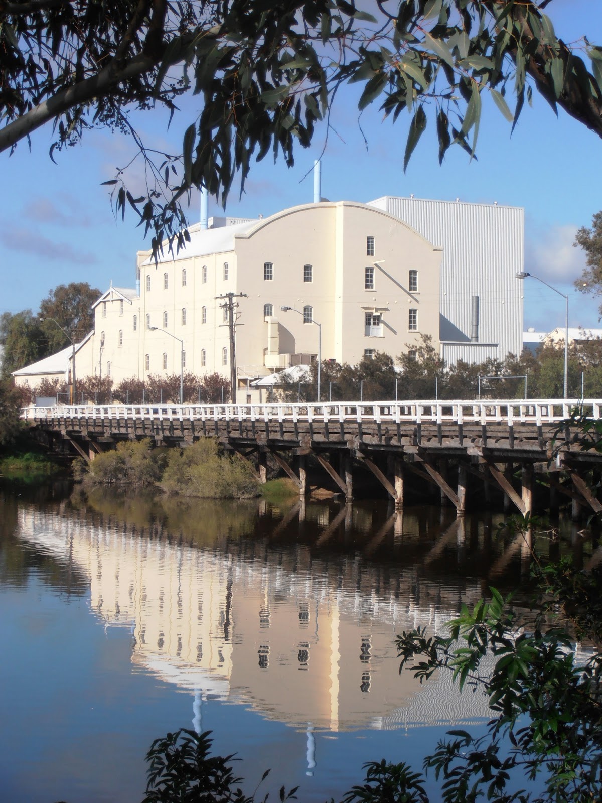 The Clarke's Aussie Adventure: 5 June 2013 - Advent Park, Maida Vale ...