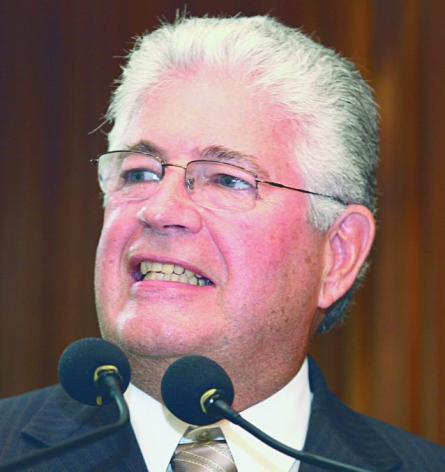 Mary Derosso: Gilberto Ribeiro diz que vetos de Requião eram ...