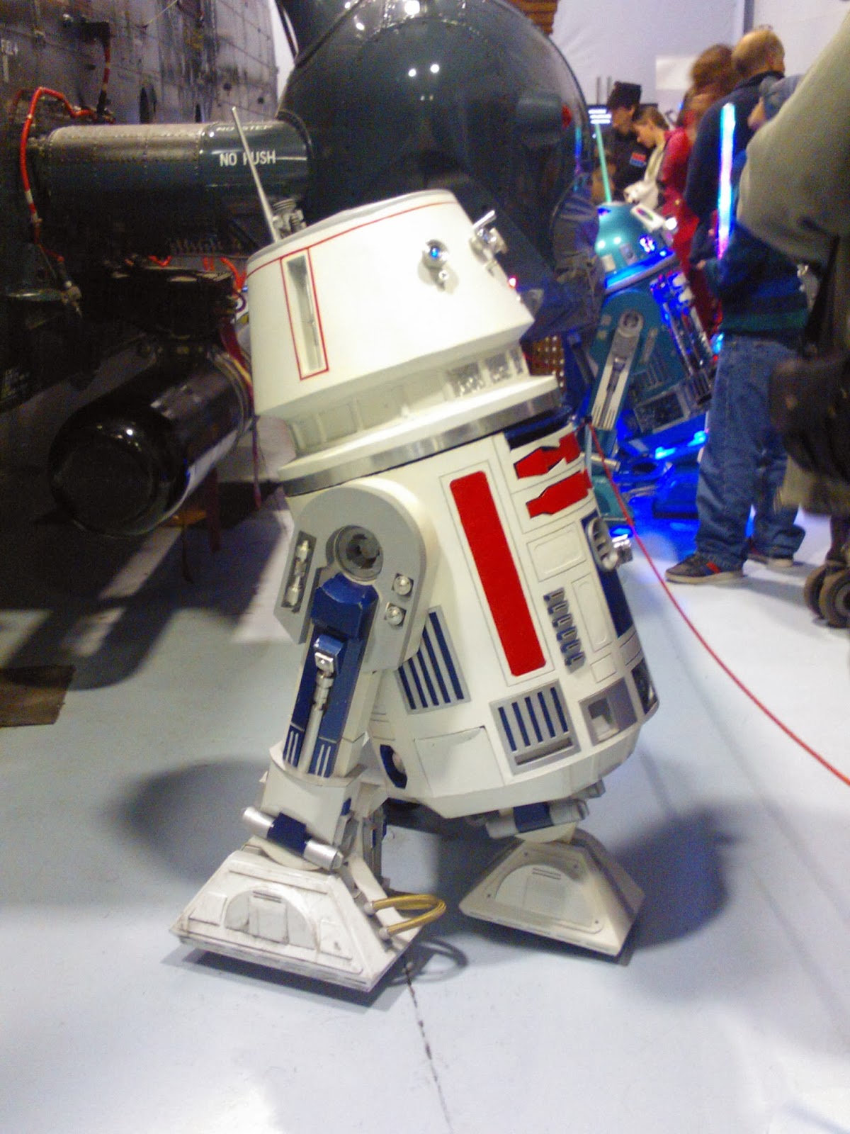 James' R5-D4: November 2013
