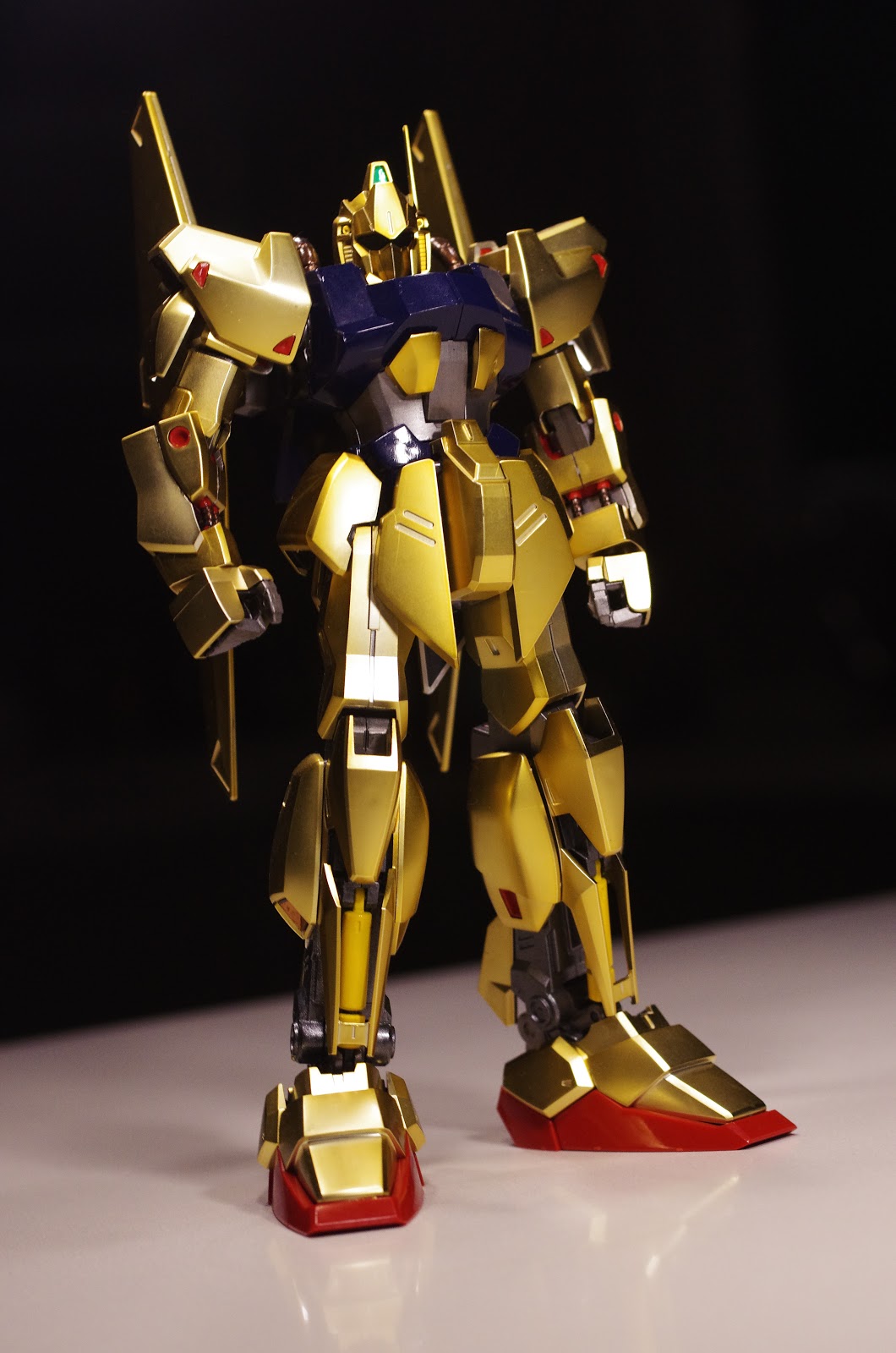 Hidden Garages: MSN-00100 Hyaku-Shiki by tsh