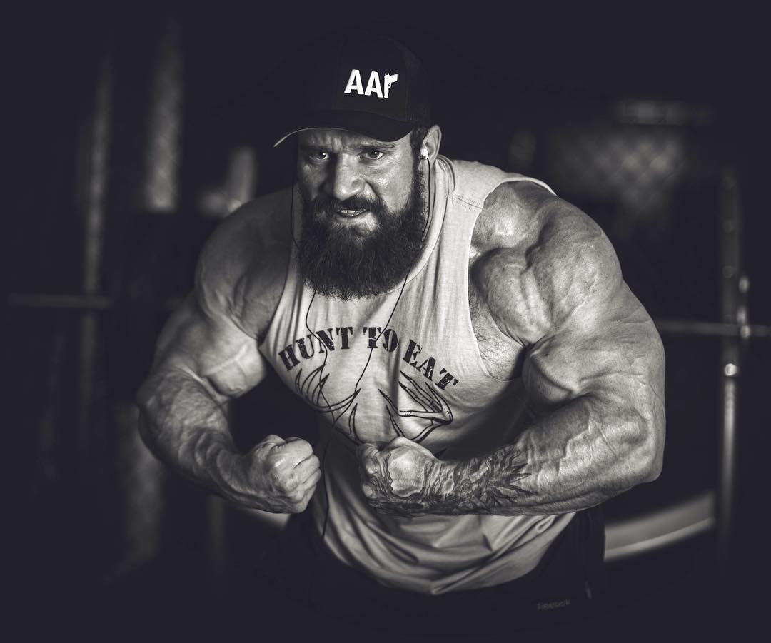 Muscle Lover: American IFBB Pro bodybuilder Seth Feroce