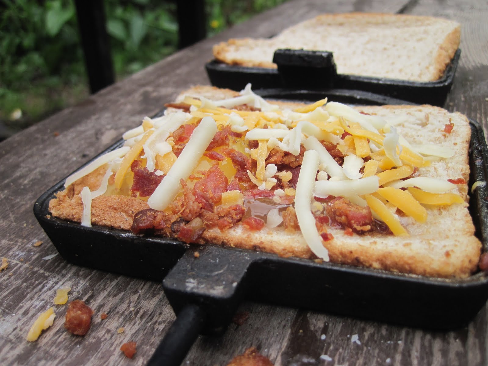 don't go breakin my tart: Bush Pies!