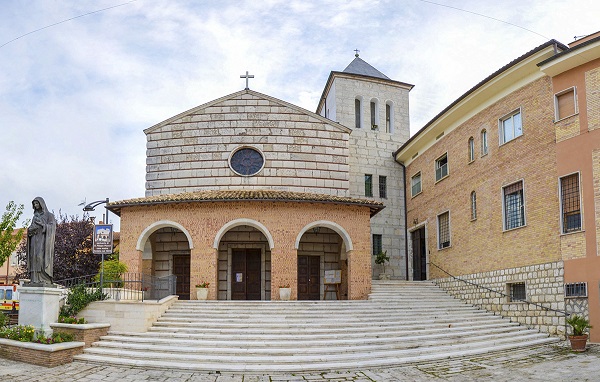 MOMENTOS OPORTUNOS: Santa Felipa Mareri, Clarissa – 24 de abril