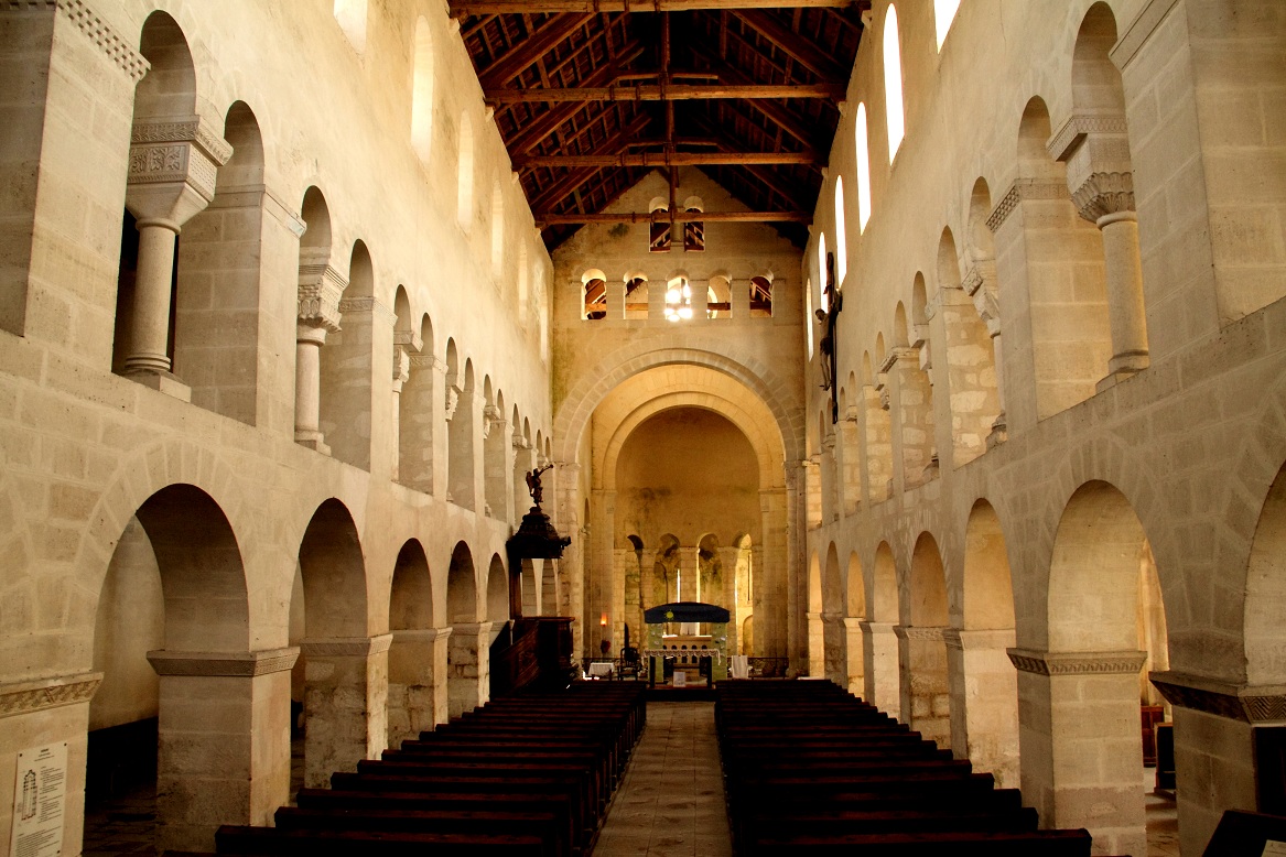 L'art roman ; passionnément: L'interieur de l'église de Vignory