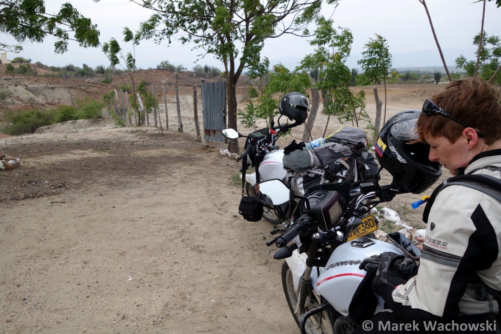 Dwa Kółka i Spółka: Kolumbia 2016 - Dzień 10 - Operacja "pustynna burza"