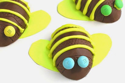 Pams Party & Practical Tips: Candy Bumble Bees - Feature of the Day