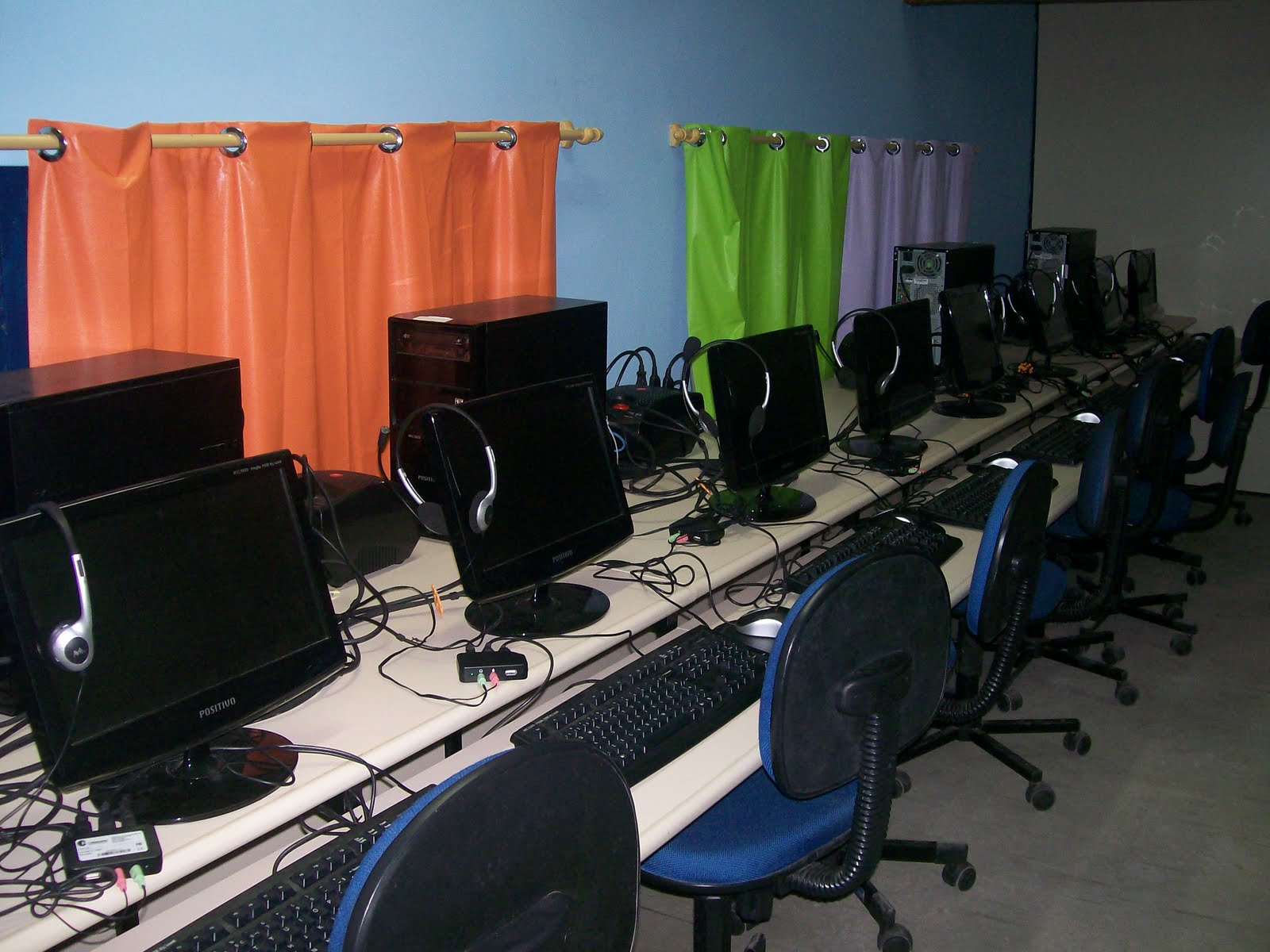 ESCOLA ERNESTINA / BELÉM: SALA DE INFORMÁTICA EDUCATIVA