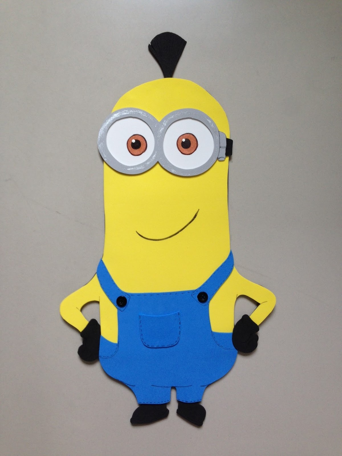 EVA Sob Medida - Artesanato e Moldes: Minions em EVA