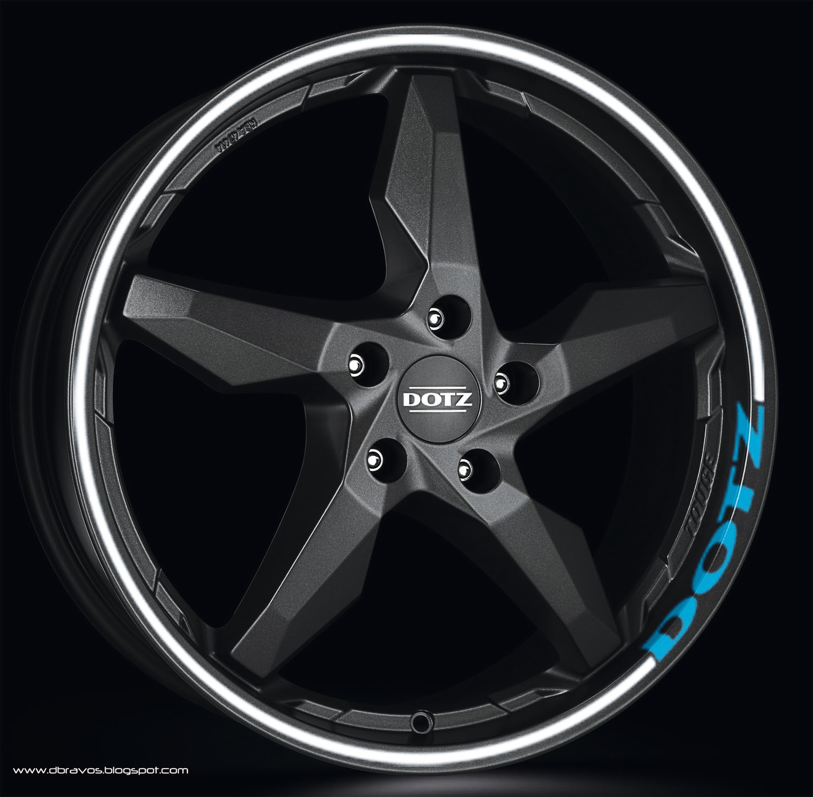 Dotz Girl No. 5 warming up for the Motor Show