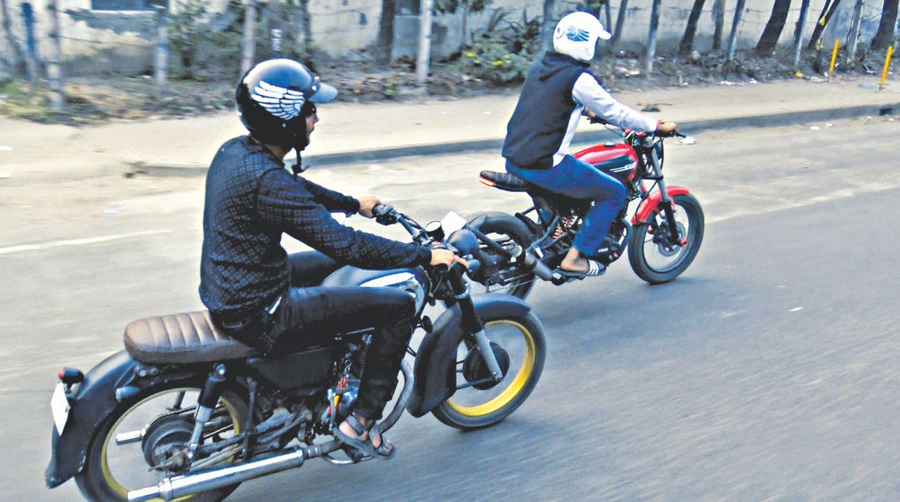 কাস্টম বাইকঃ যন্ত্রের সাথে শিল্পের মেলবন্ধন - Daily Blog Bangladesh