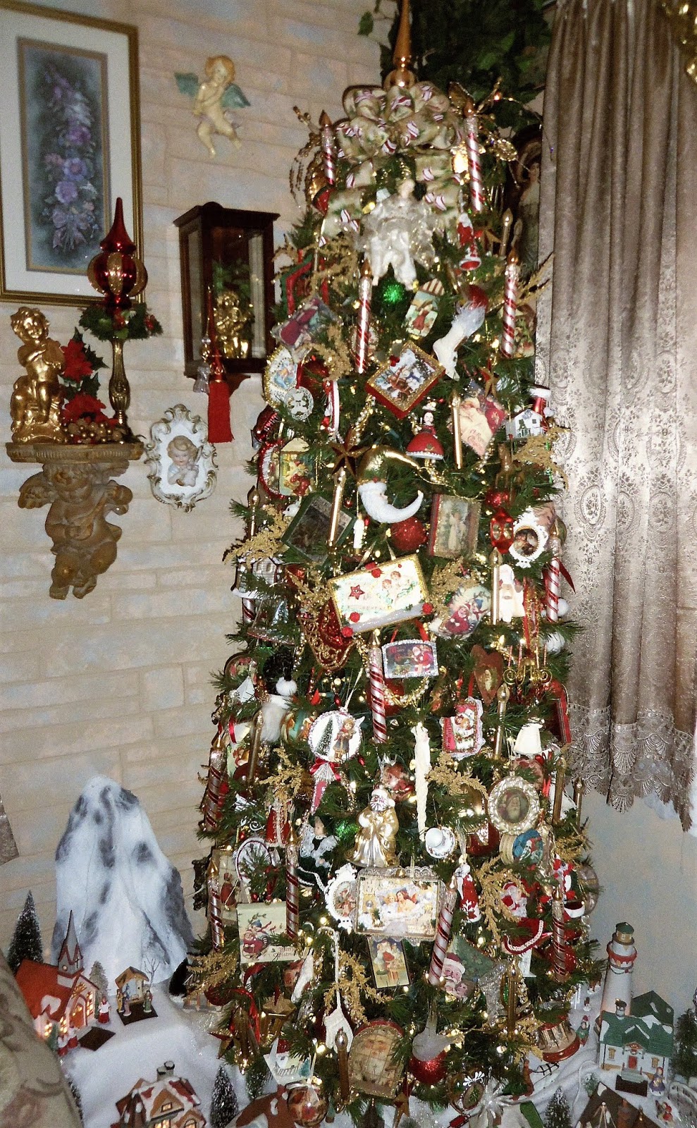 A DEBBIE-DABBLE CHRISTMAS: Victorian Style Christmas Tree, Village and ...