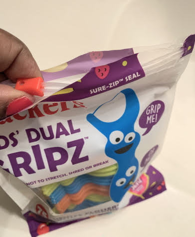 Plackers Kids Flossers Helps Clean Teeth - The Mommy Factor