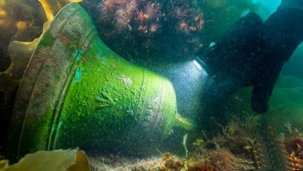 Best Wood Model Ships On The Web: Arebus Identified by "The Bell"