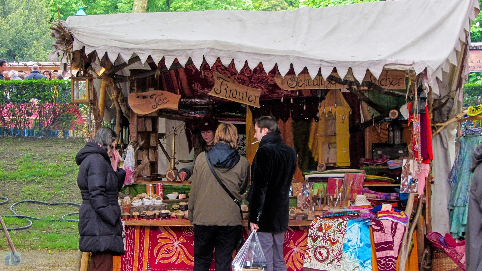 La nature en ville.: Parc du,Cinquantenaire, marché médiéval 2013