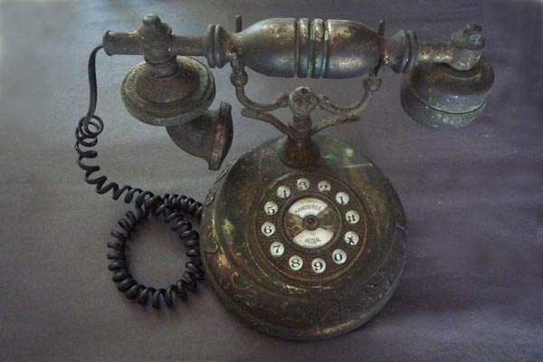 Kios ENGKONG : Jual Barang Antik, Unik Dan Jadul. : Telepon Antik ...