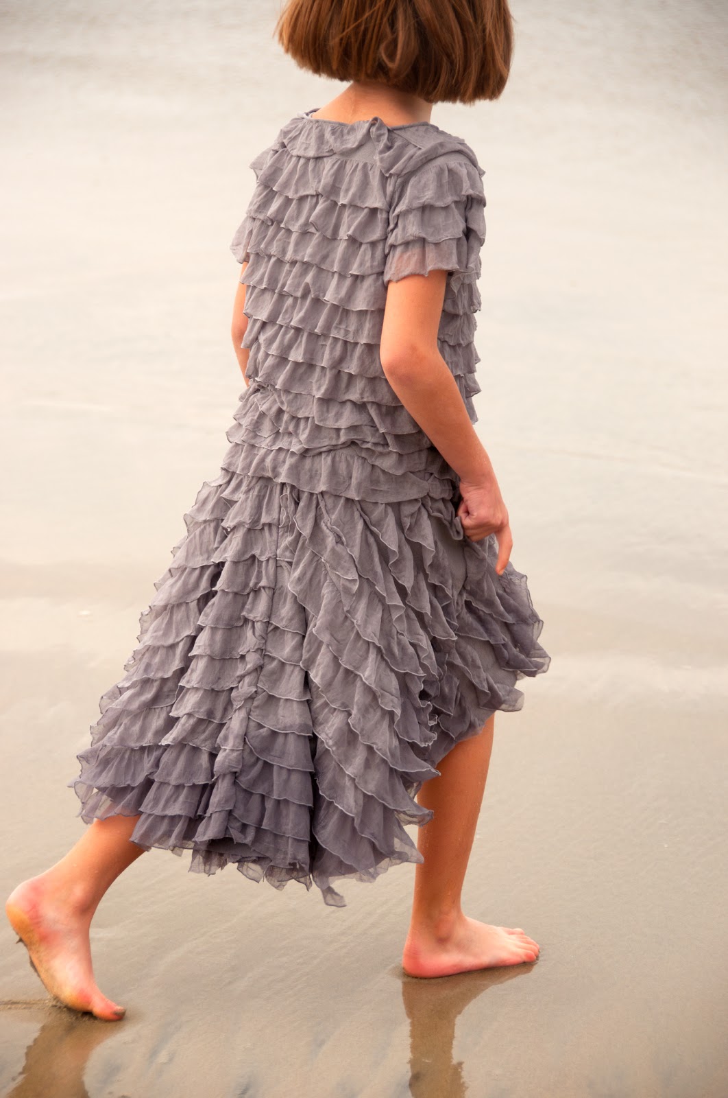 Aesthetic Nest: Sewing: Coastal Curtsy Dresses for the Beach