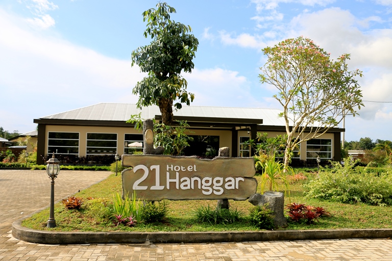 Hanggar 21, Hotel dan Restoran Dekat Bandara Tanjung Pandan - TᖇᗩᐯEᒪEᖇIEᑎ