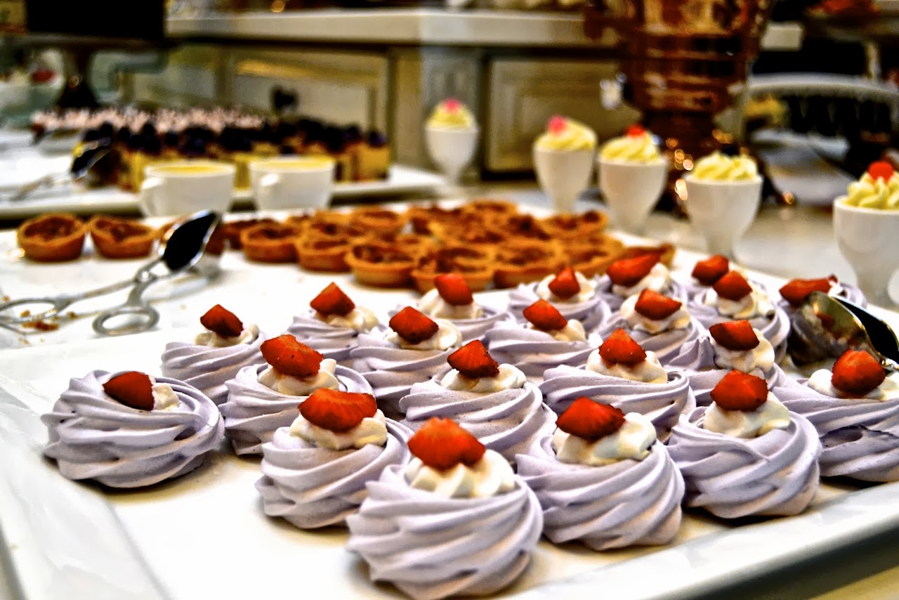 {Feeling Fancy}: High Tea at The Oyster Box | Up and Away