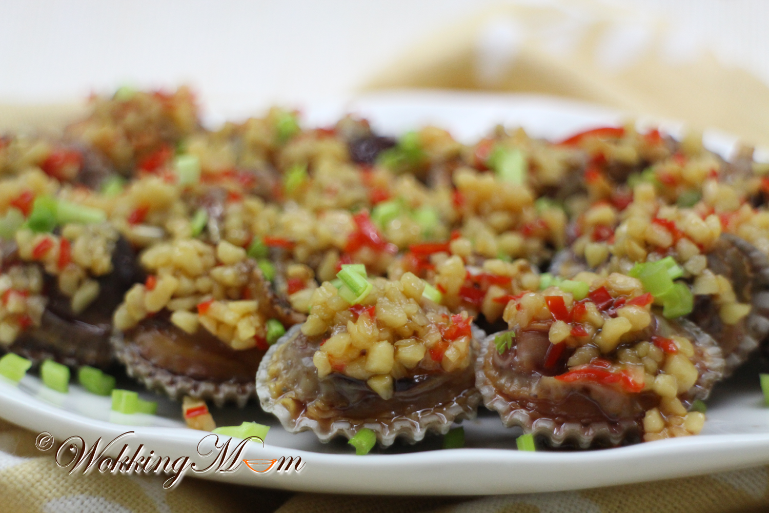 Let's get Wokking!: { Blanched Cockles with Garlic } 蒜香伴氽烫血蚶 ...