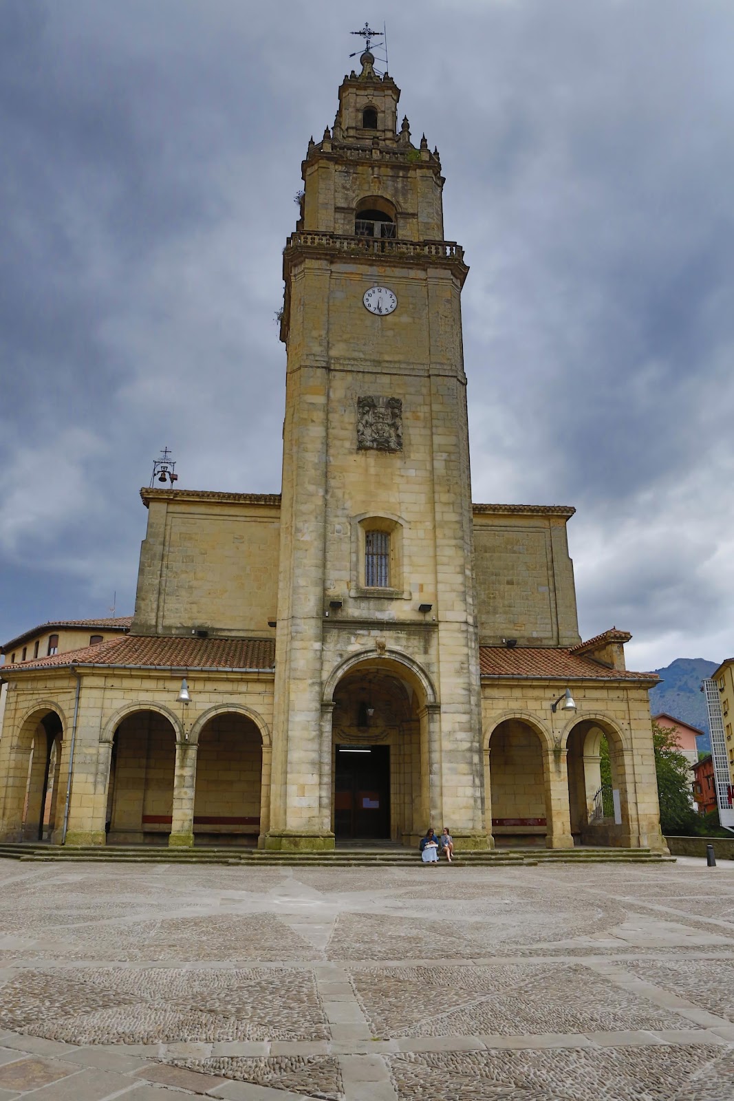 Iglesia Santa Ana con el Arco