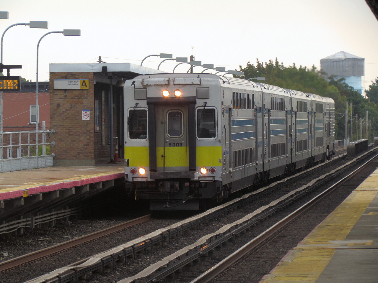 Jersey Mike's Rail Adventures: 15-10-09 PHOTOS: QUEENS