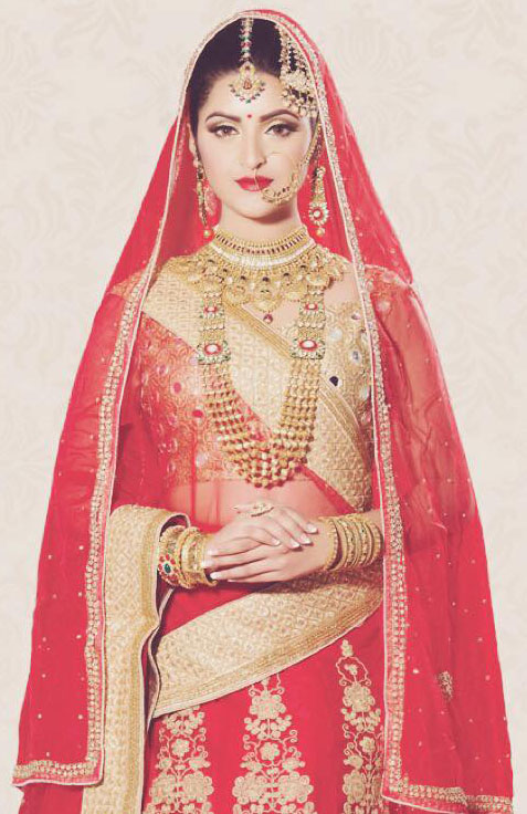 Pori Moni Beautiful New Pic In Saree