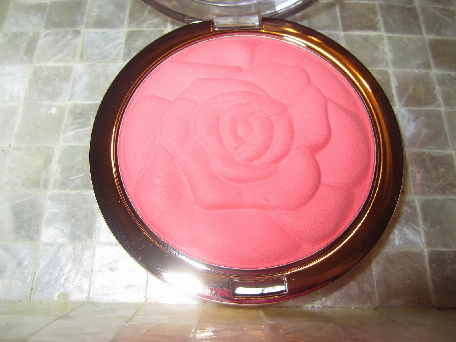 Zytlaly Beauty Blog : Milani Rose Powder Blush Collection (Limited Edition)