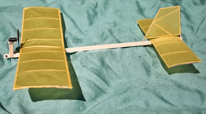 Scienceguyorg Ramblings: Rob Romash - Capacitor Powered Model Airplane