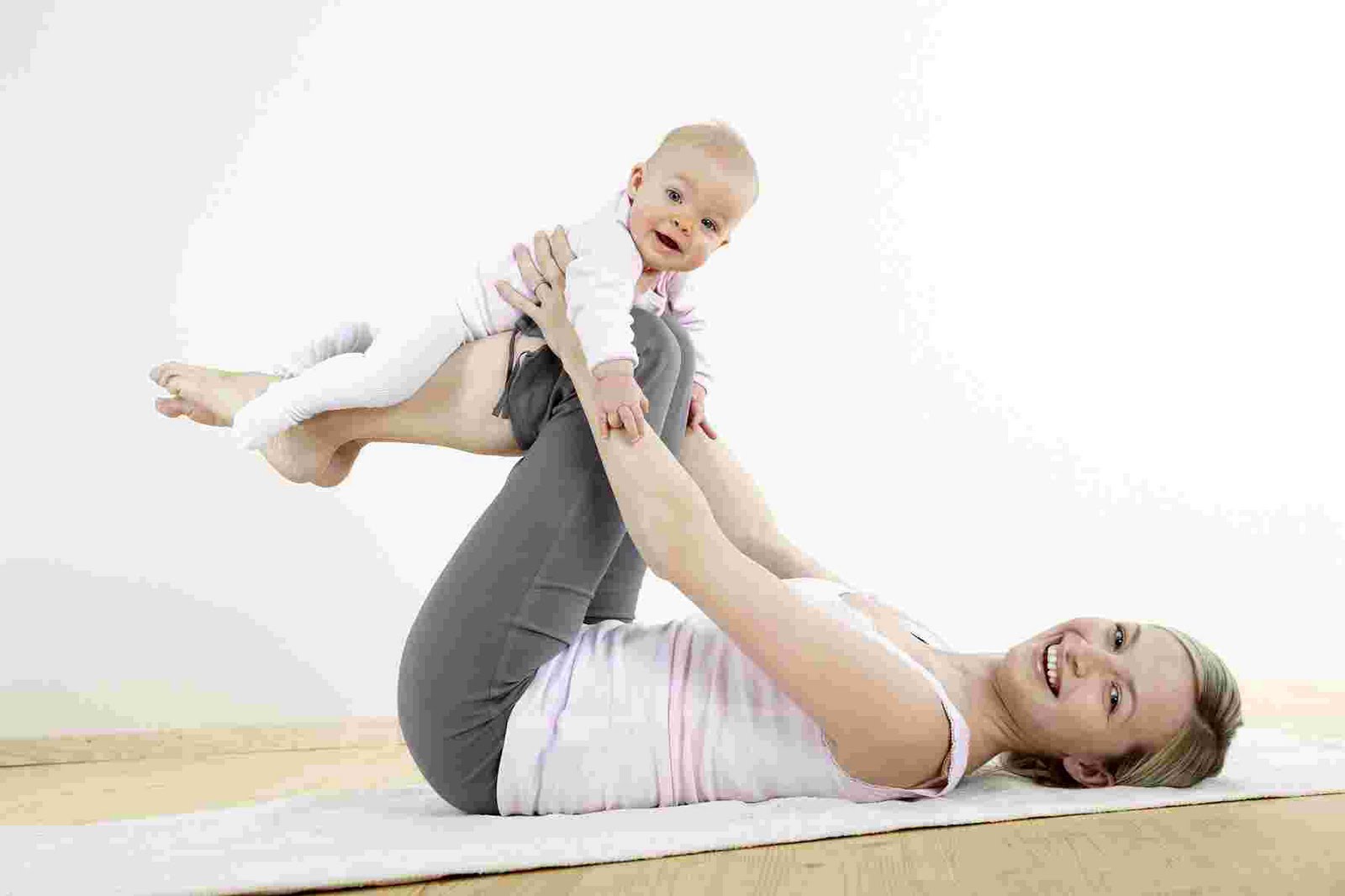 BLOSSOM CENTRO MATERNAL: " COMIENZO DE YOGA PARA BEBES"