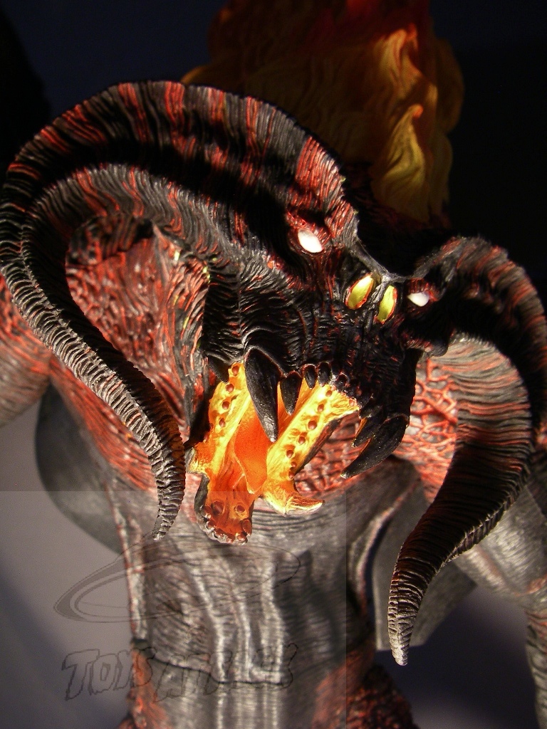 NECA LORD OF THE RINGS BALROG OF MORGOTH 25 INCH ELECTRONIC FIGURE