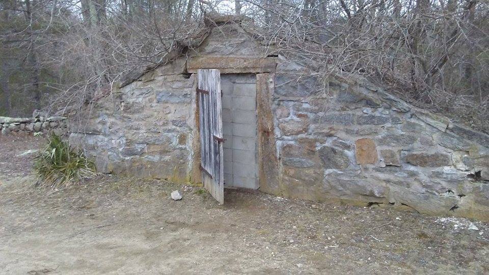 Cranberry County Magazine: Vampire Panic In New England