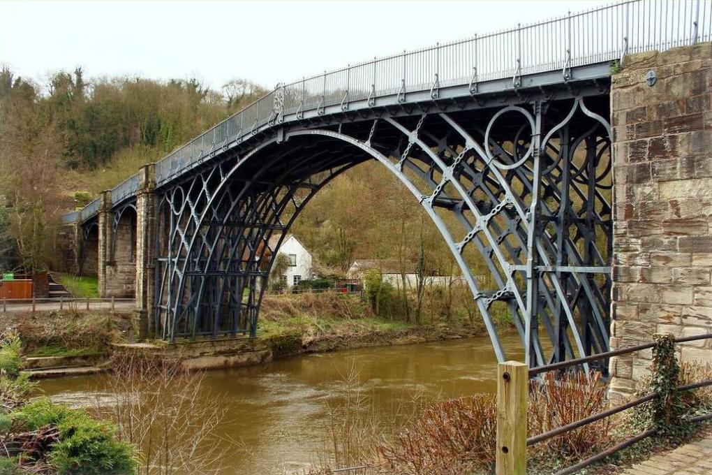 Blind Love: Bridges over Time