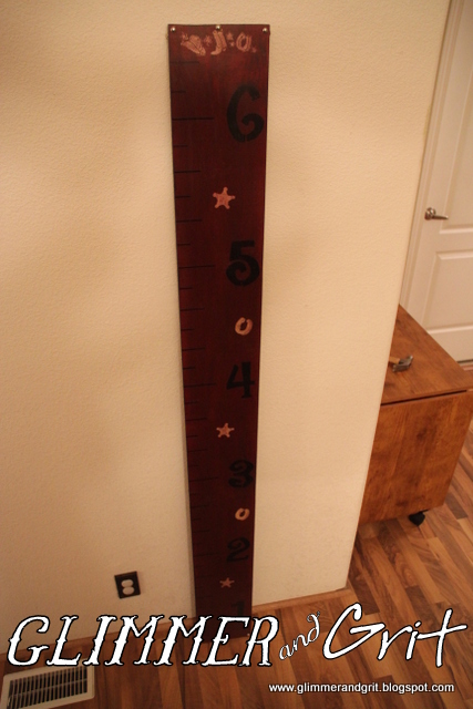 Glimmer And Grit: DIY Painted Rustic Growth Chart