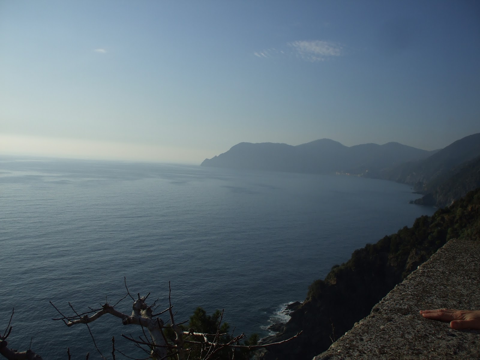 O mar da Ligúria abençoa Cinque Terre