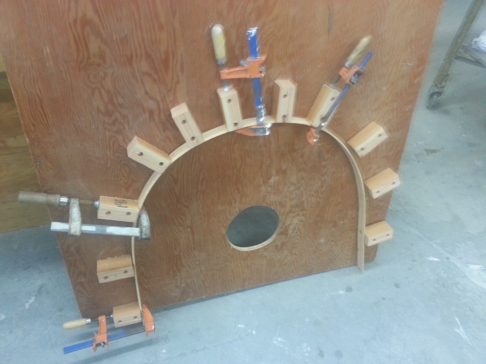 Frisbee Throwing Machine