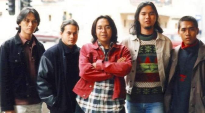Band Band Nostalgia: Band Dewa 19 Layak Jadi Idola